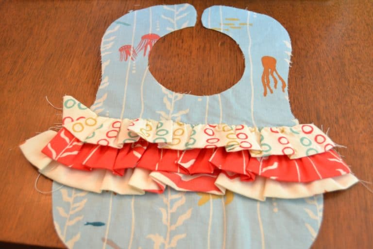 Ruffle Bib Tutorial – Mary Martha Mama