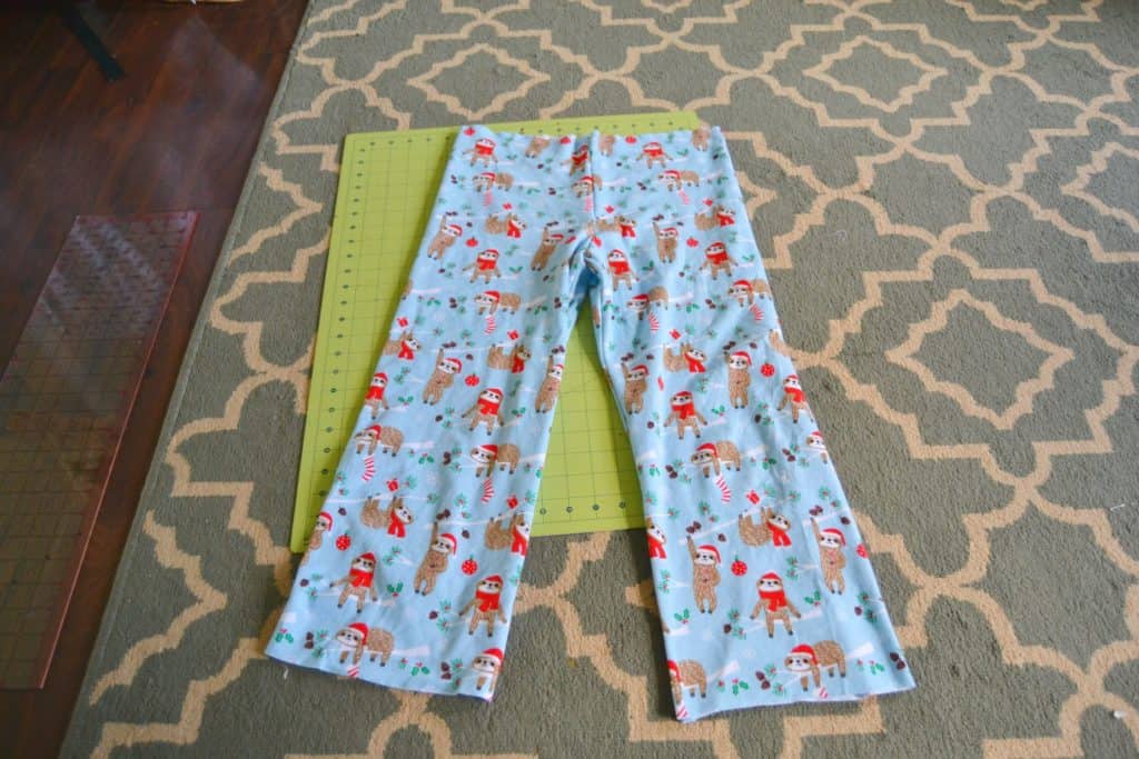 Easy DIY Pajama Pants [No Pattern Needed] – Mary Martha Mama