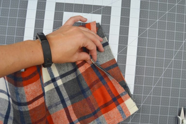 DIY Infinity Scarf: An Amazingly Easy Tutorial – Mary Martha Mama