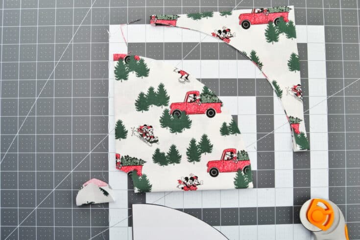 Mini Tree Skirt Pattern [Free Printable] – Mary Martha Mama