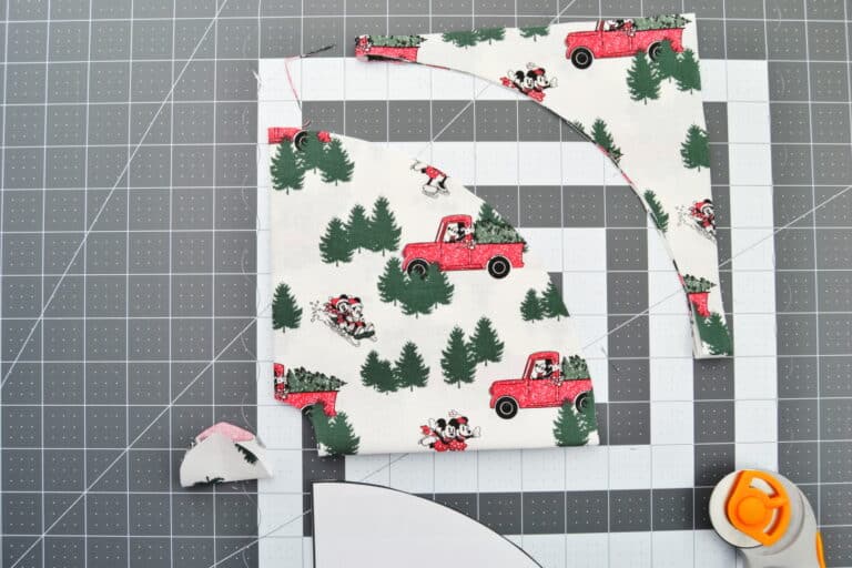 Mini Tree Skirt Pattern [Free Printable] – Mary Martha Mama