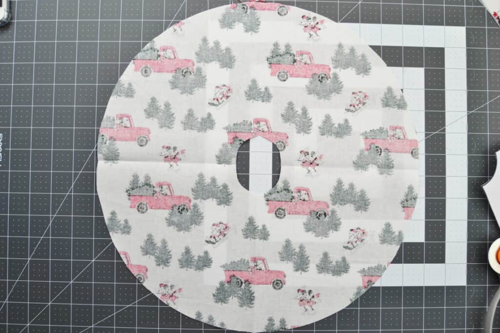 Mini Tree Skirt Pattern [Free Printable] – Mary Martha Mama