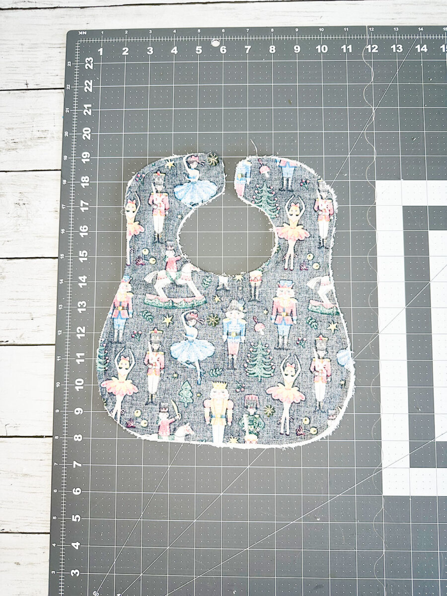 How to Sew a Bib for Baby's First Christmas – Mary Martha Mama